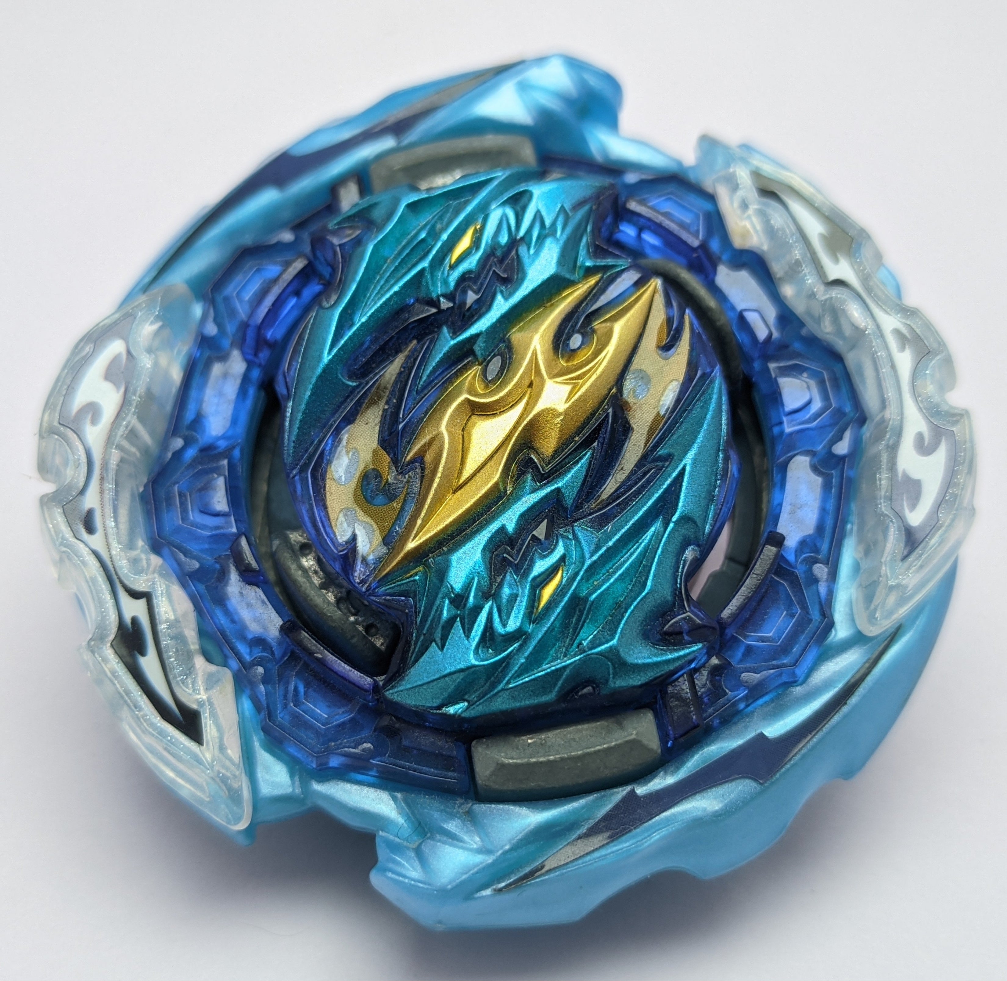 TAKARA TOMY Cyclone Ragnaruk [Blue] Beyblade Burst – Red Eye Merch