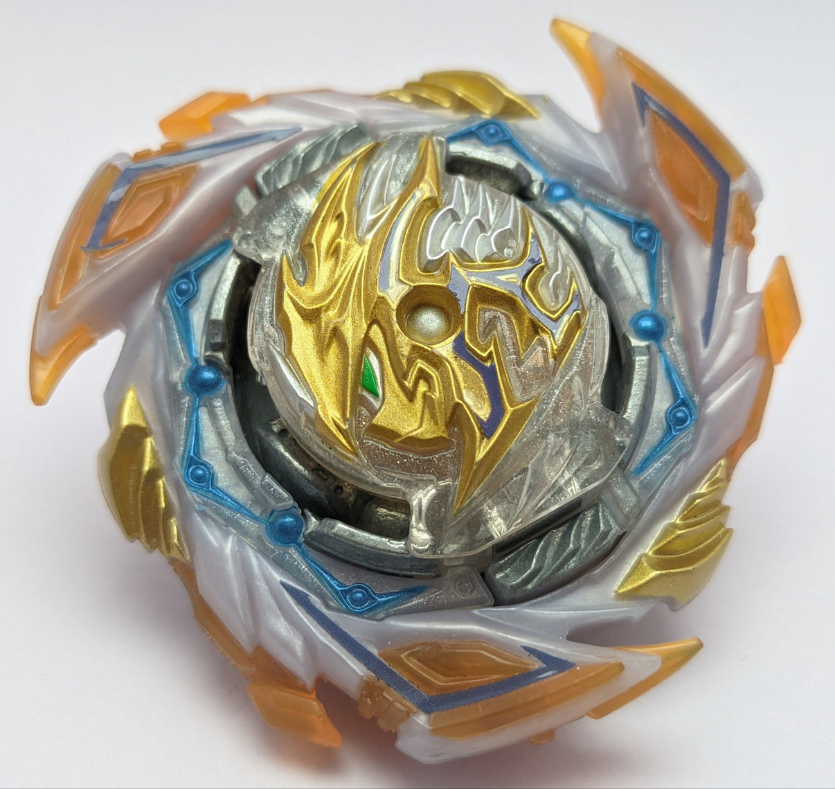 TAKARA TOMY Savior Perseus Beyblade Burst - Red Eye Merch